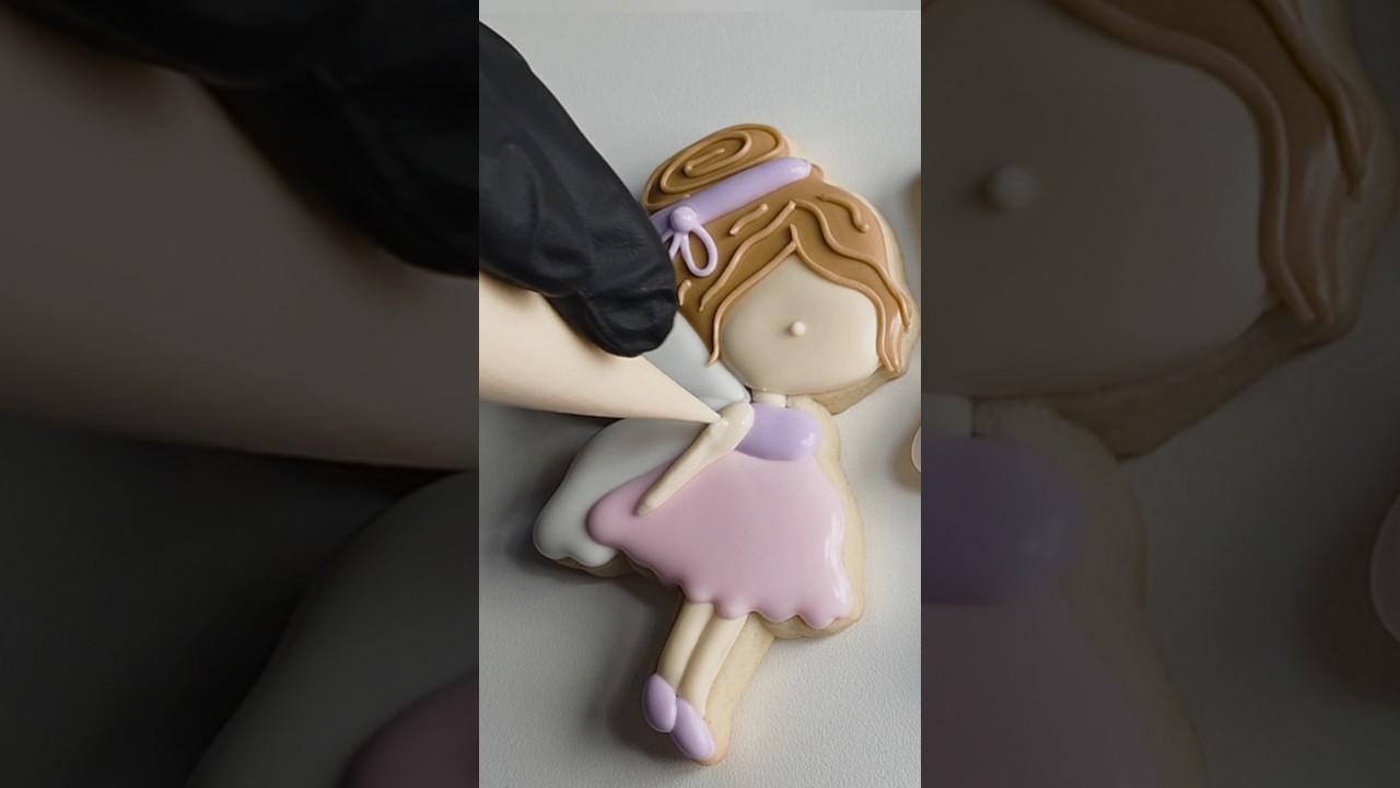decorate a fairy with me 🧚‍♀️ NEW on-line class #asmrfood #oddlysatisfying #cookiedecorating #howto