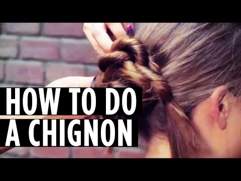 The Easiest Way to Do a Chignon