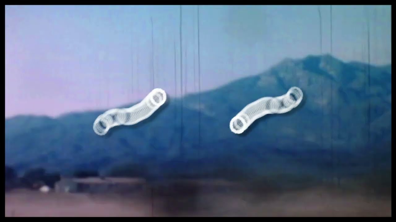 Discover: Laura Wolf - Paper and Plastic, on Nagamag Music Magazine