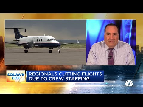 Major airlines report pilot shortage weighing on flights