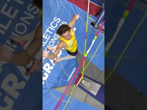 Mondo Duplantis is just simply born to fly βοΈ #athletics #worldrecord #polevault #sweden #sports