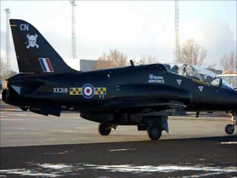 RAF BAe Hawks in Tallinn.wmv