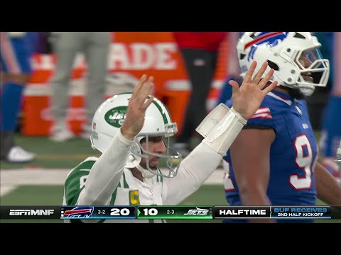 52-yard Hail-Mary! Rodgers unleashes his classic throw to Lazard for Jets' TD befor
