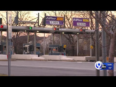 Thruway toll booths to go cashless