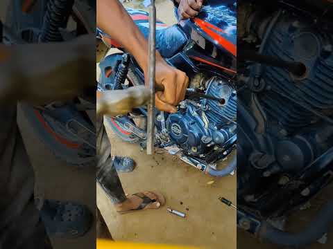 Bajaj #Pulsar 150 spark plug #tutane ke bad kaise khulata hai#