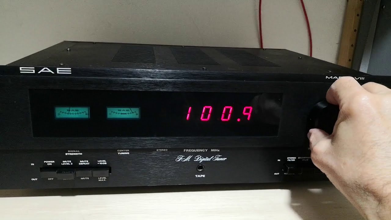 SAE MARK VIII FM Tuner