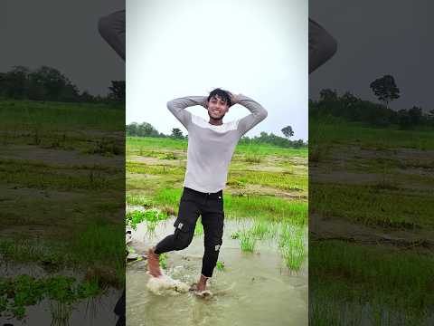 Cham Cham Dance in the Rain ☔ #Shorts #ChamCham #ChamChamDance#PunjabiSong#Shorts#YouTubeShorts .