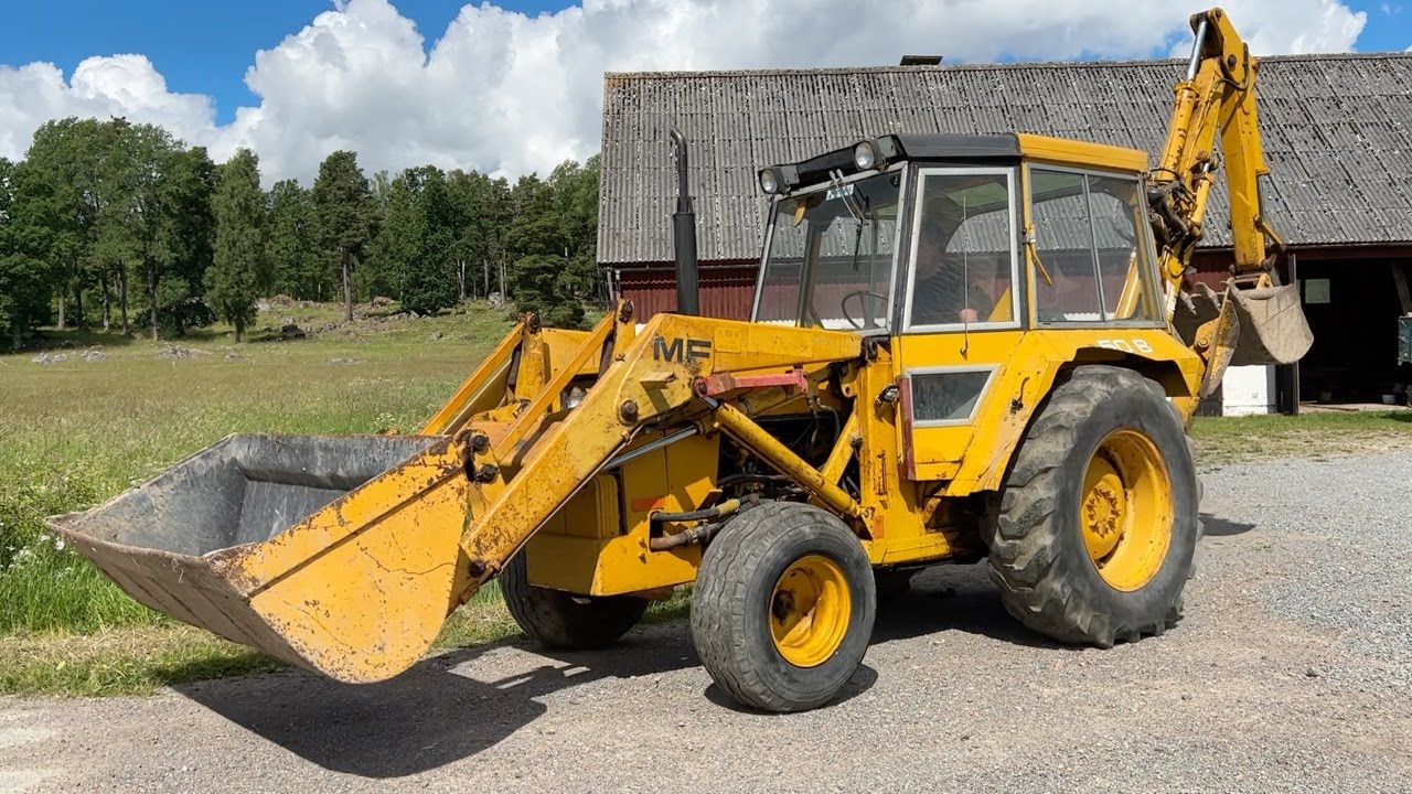 Grävlastare med hymas aggregat Massey Ferguson 50B, Knivsta,