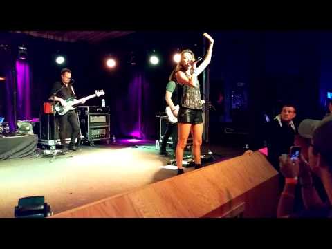 Jana Kramer - Goodbye California - LIVE Woodbridge, VA 9/26/14