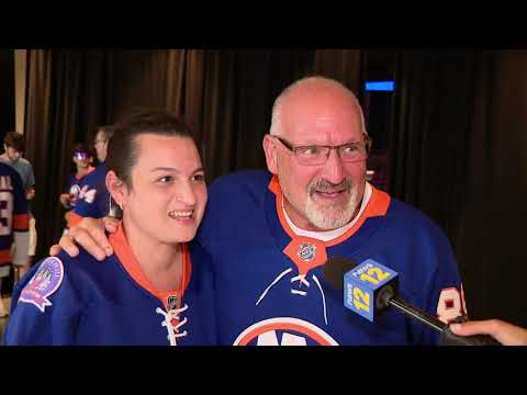 Former Islanders John Tonelli, Denis Potvin join fans for first-ever viewing party at the Coliseum