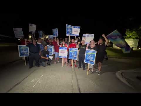 LCBO workers’ strike is on!