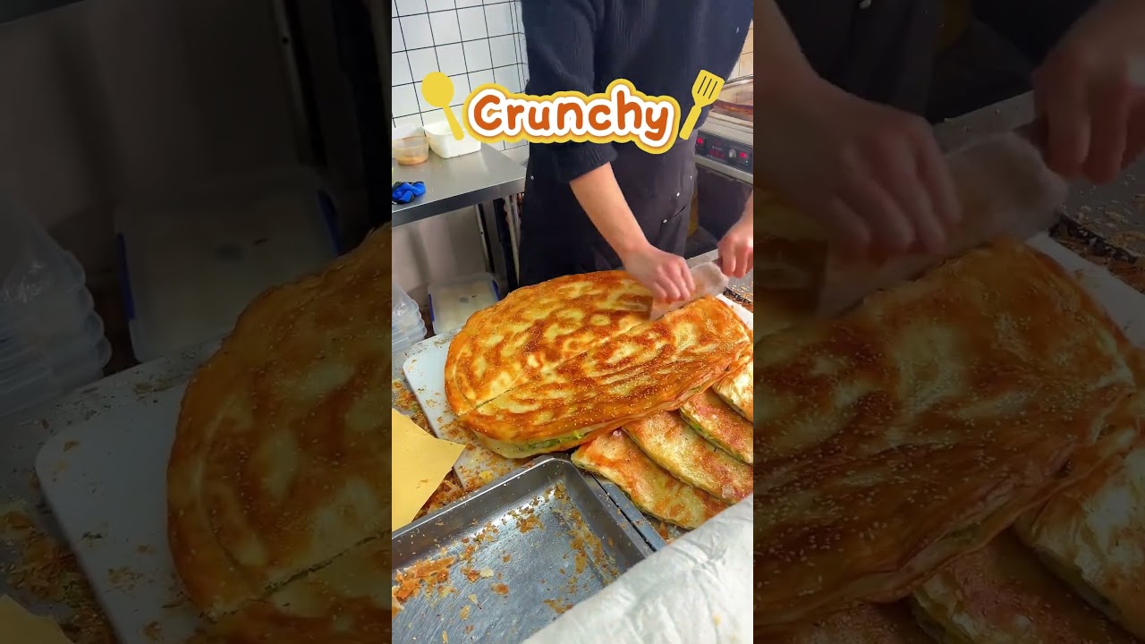 Crunchy, saucy, and so addictive! 😋🫓