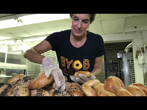 Lawyer-turned bagel consultant takes bagel recipe globally! | Bite Size