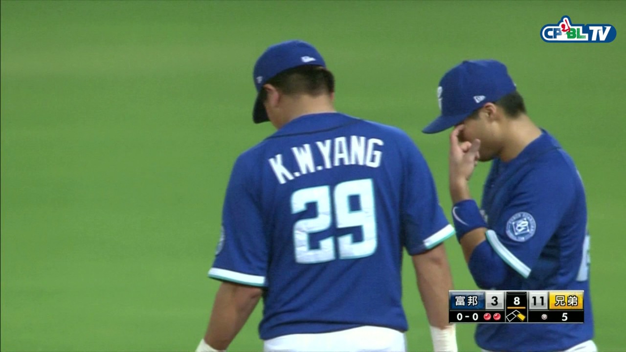[討論] 林智平和陽冠威誰的一壘失誤比較好笑？ - 看板Baseball - PTT網頁版