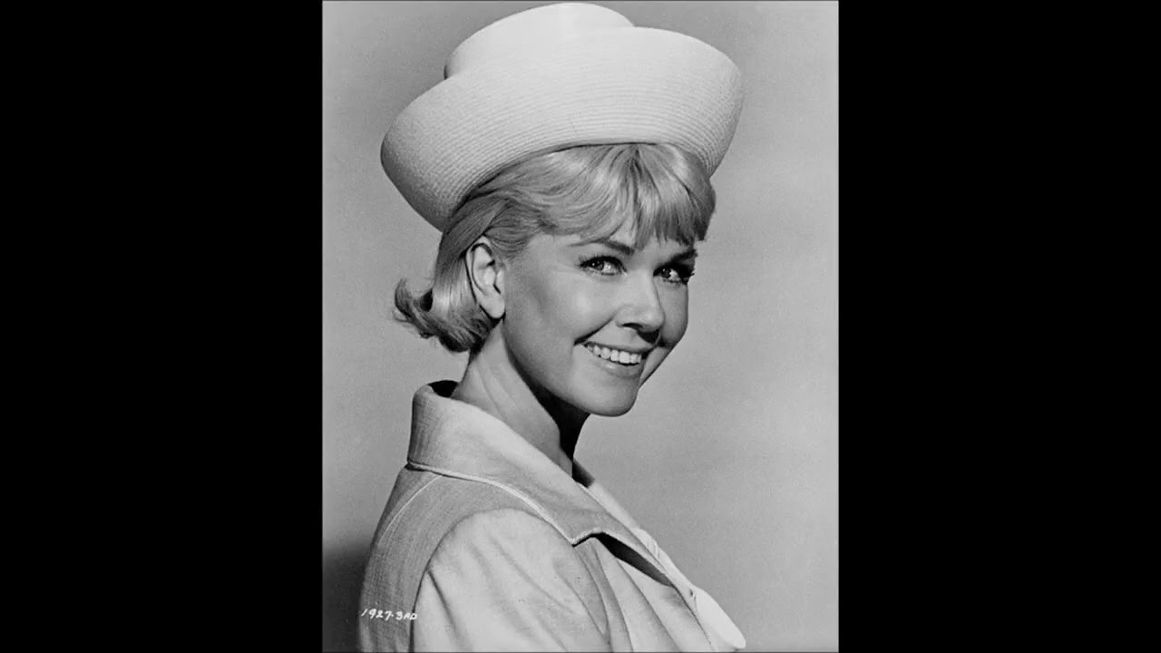 60 Amazing Photos of Singer & Actress Doris Day in the 1940s and 1950s