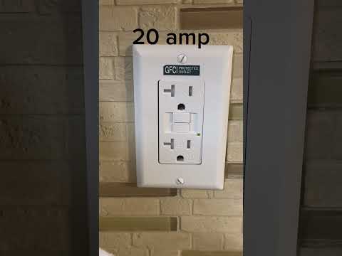 How to tell the difference between a 20 amp & 15 amp #electrician #diyelectrical #newoutlet #diyer