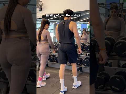 Boys Vs Girls in gym #gymhumor #reality #gym #motivation #memes #funny #fitness #ytshorts #couple
