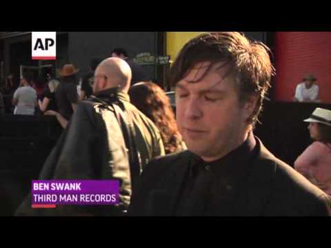 Jack White Makes Vinyl History