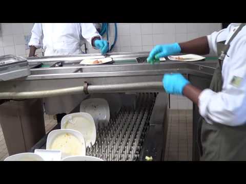 Validex conveyor operates 365 days / year, 2 times a day, more than 4000 trays, for 17 years
