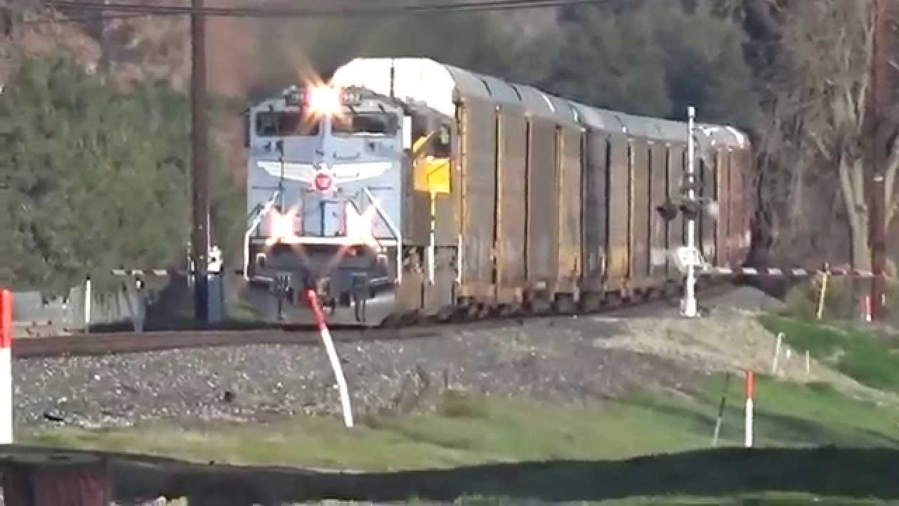 UP 1982 empty autoracks south [HD]