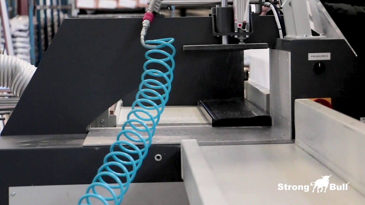 TRA 600 + CRP servo con pinza maquina StrongBull