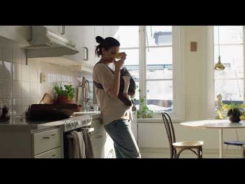 Soft and snuggly Baby Carrier Mini from BABYBJÖRN