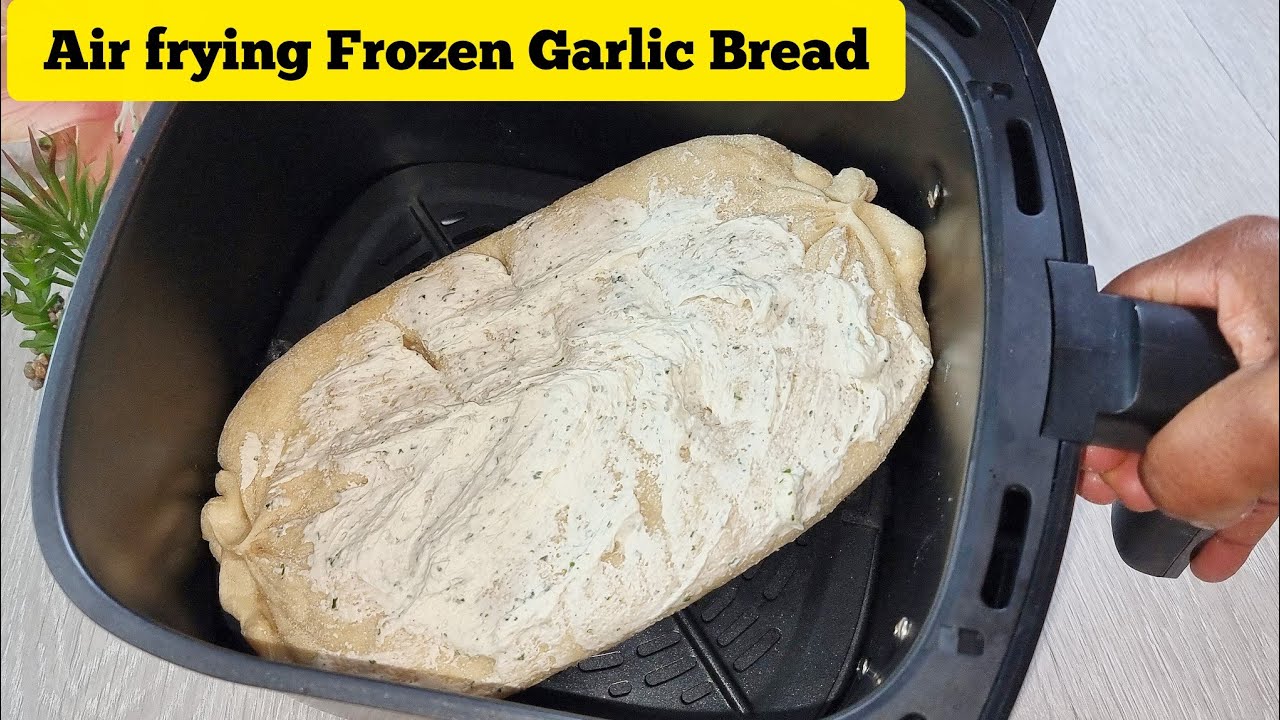 I Cooked Frozen Garlic Bread in The Air Fryer without defrosting❄️😳. And This Happened !!!!