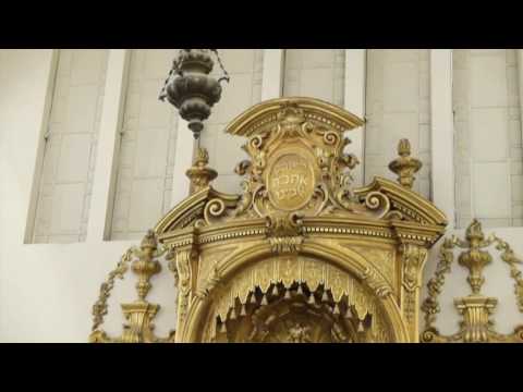 The Great Ponevezher Yeshiva In Israel (English)