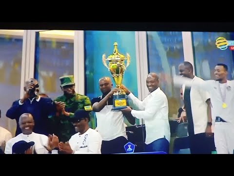 APR FC YEGUKANYE IGIKOMBE CY'AMAHORO