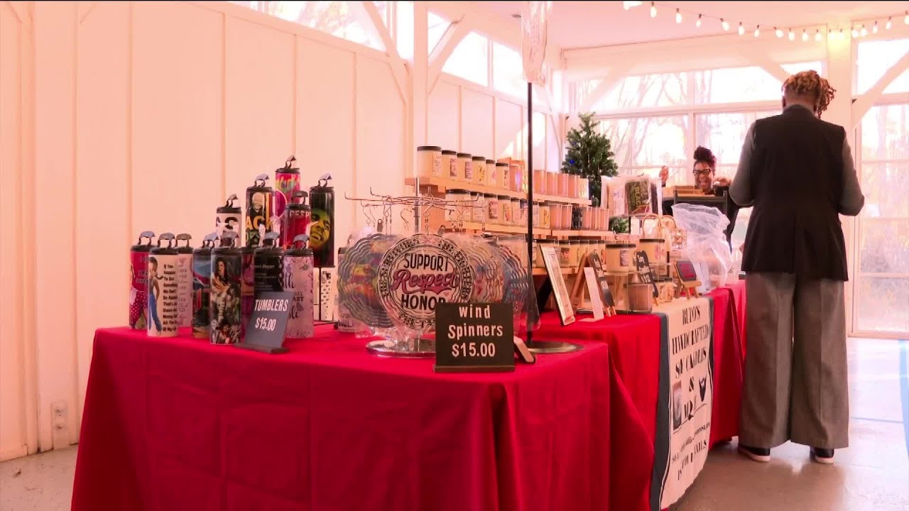 Virginia Cliffe Inn hosts 'really awesome' Christmas arts and craft show