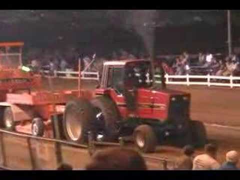 5488 International Farm Stock Pull 2007