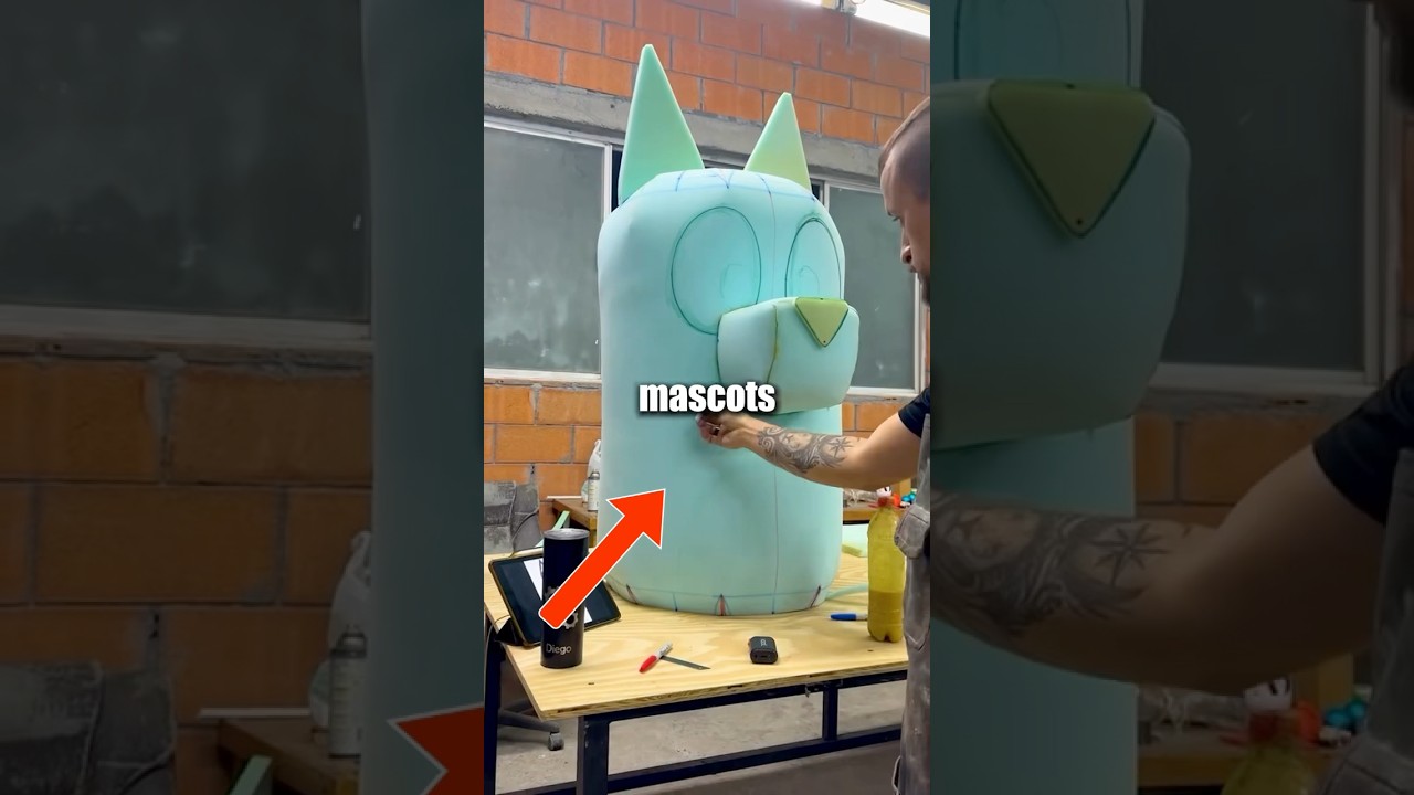 The Master of Mascots (@eltallerfactory)