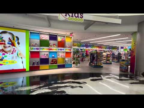Miami International Airport | Miami Florida πΊπΈ | Food & Travel by Marie