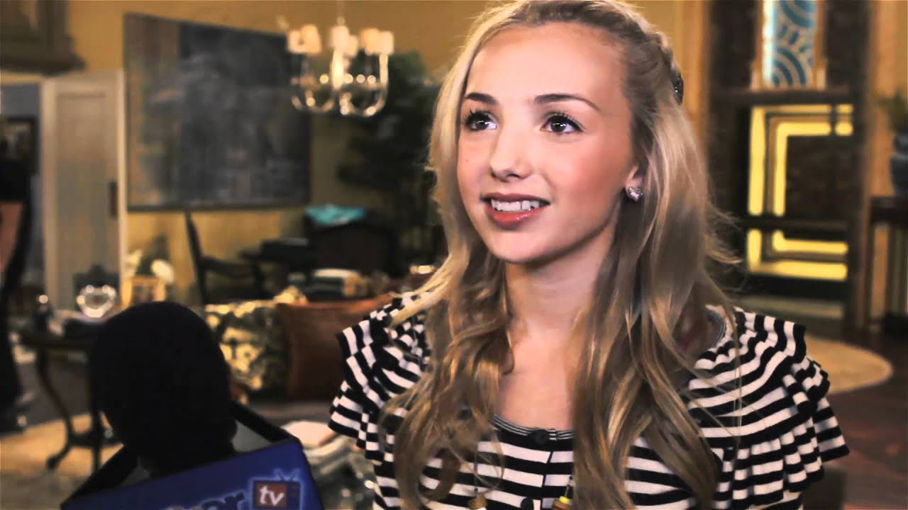 Peyton List On Set 'Jessie' Interview