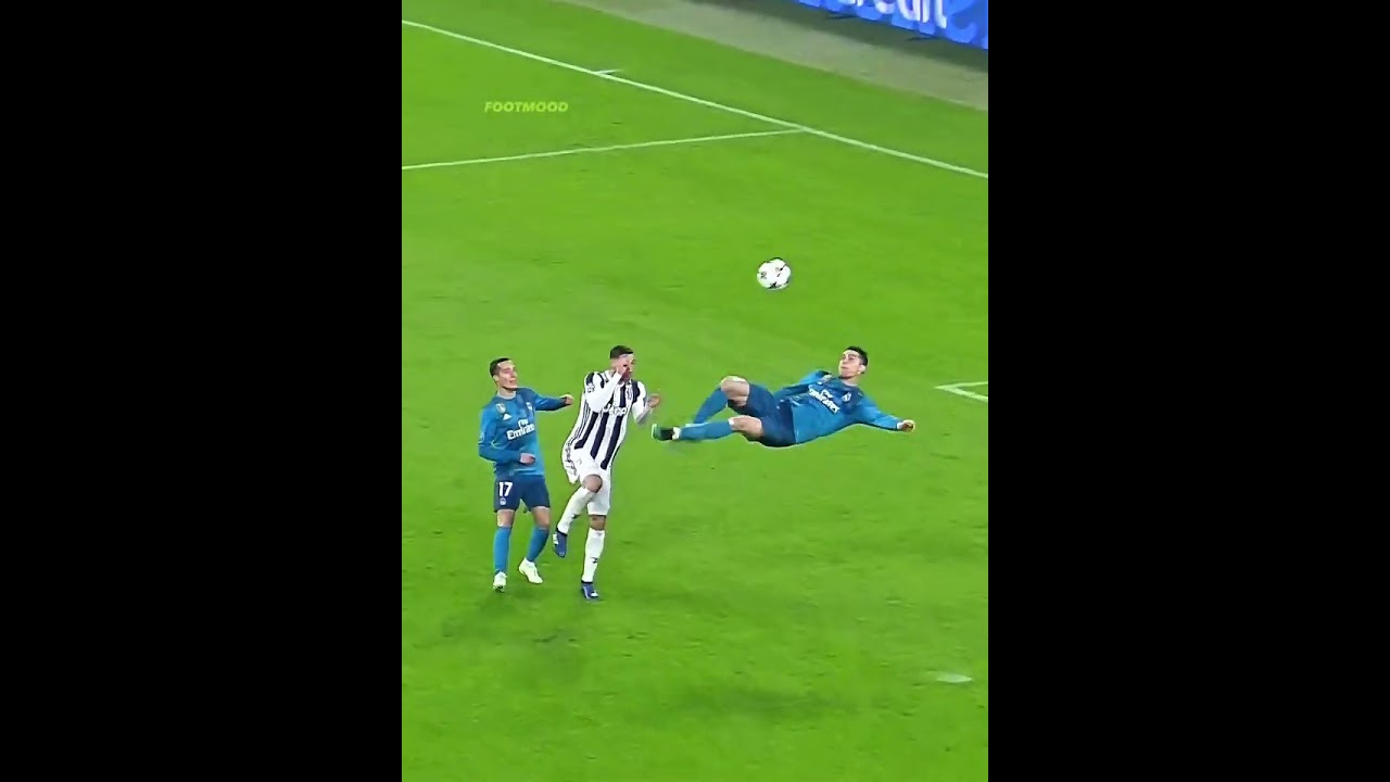 When Ronaldo Humbled Buffon 🥶