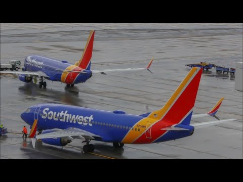 Live at Austin Bergstrom international Airport | AUS    Live plane spotting