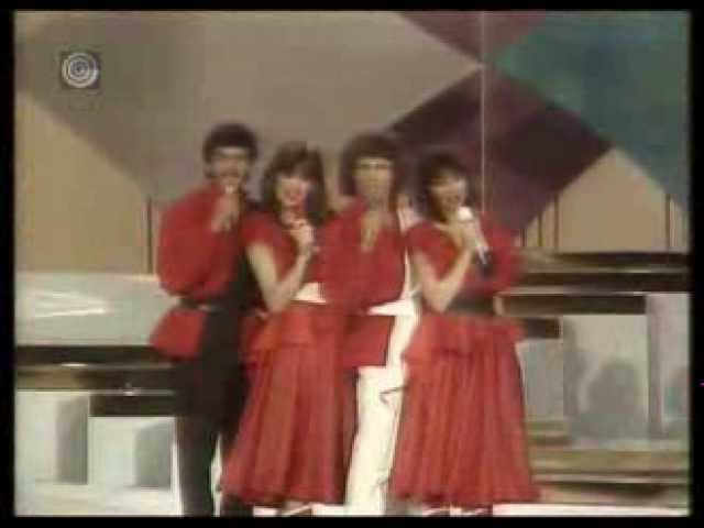 Kdam Eurovision 1983: Yaldey Ha'shemesh - "Holech ve shar"