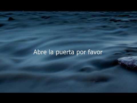How to say Open The Door Please in Spanish