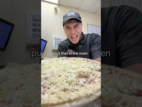 Who likes BUFFALO CHICKEN PIZZAS?!?? #pizza #youtube #youtubeshorts #food #better #amazing