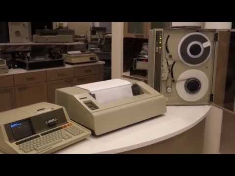 ASCII art demo with vintage HP 85 computer, HP 7970E 9-track tape and HP 2631G dot matrix printer