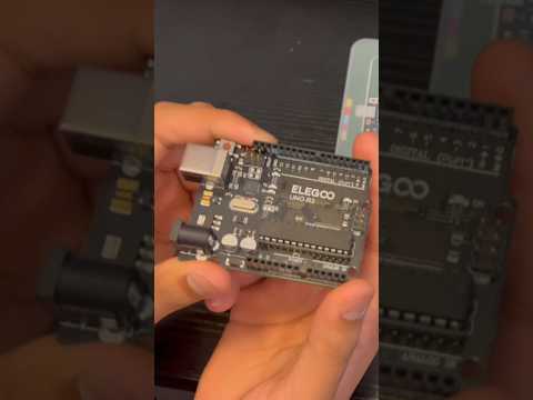 Arduino Tutorials: Elegoo Arduino Uno R3 Microcontroller Board