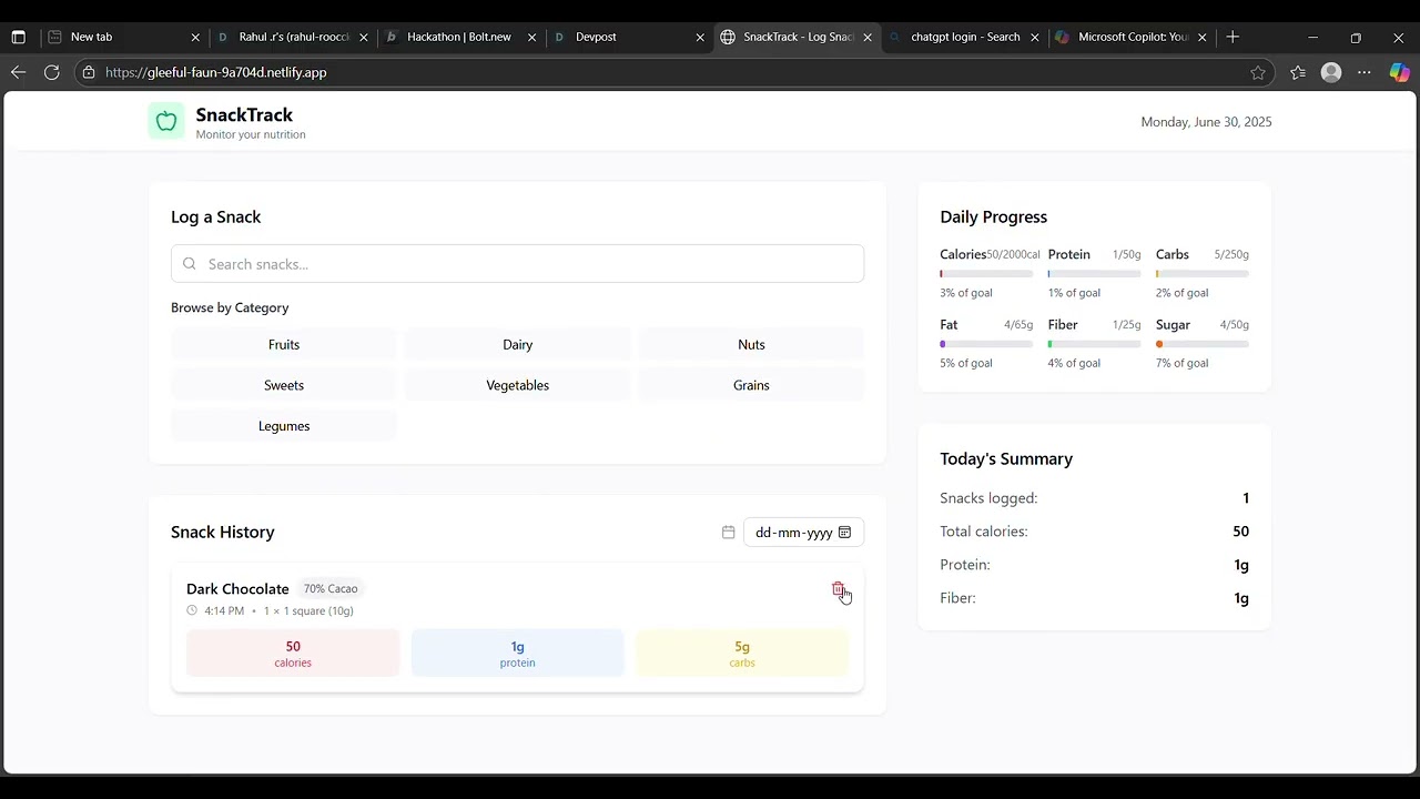 Website : SnackTrack