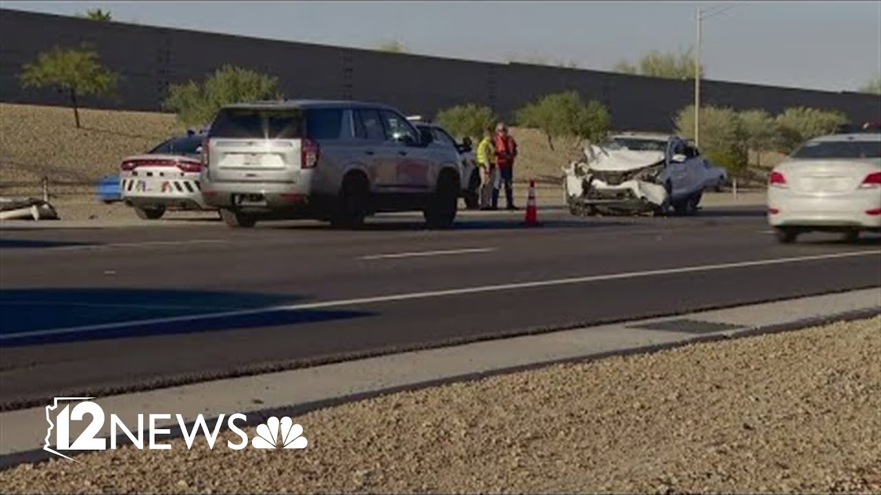 2 dead after Loop 303 crash in Surprise