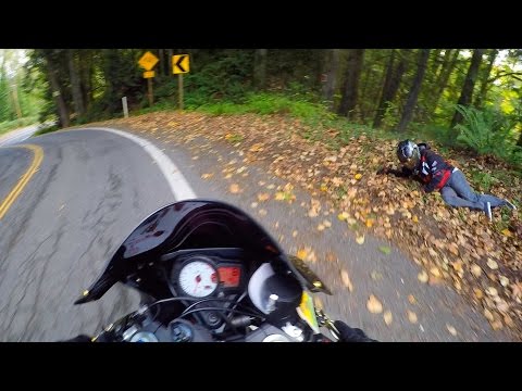 Point Fixated Rider Lays ‘Er Down, Bike Falls Off the Cliff - autoevolution