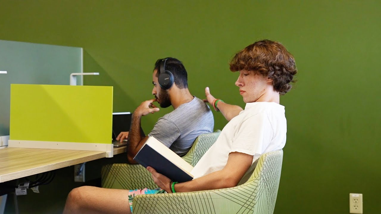 Shoulder Tapping Prank in the Library!