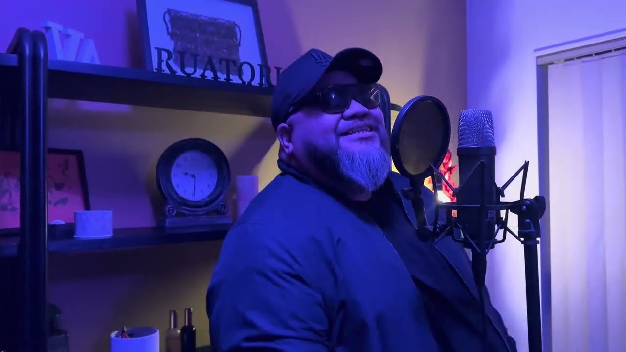 Lyrics & Translations of On Bended Knee by Puni | Popnable