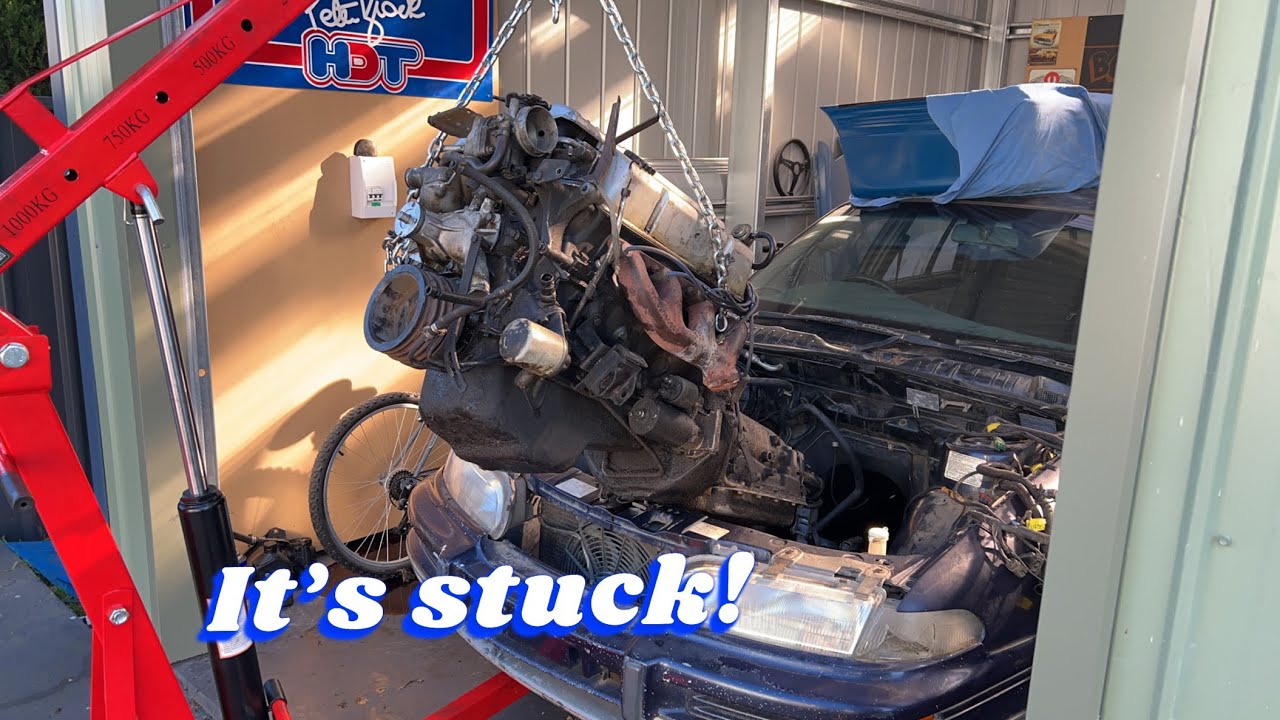 VK COMMODORE BROCK TRIBUTE: V8 conversion, getting the 5.0L out.