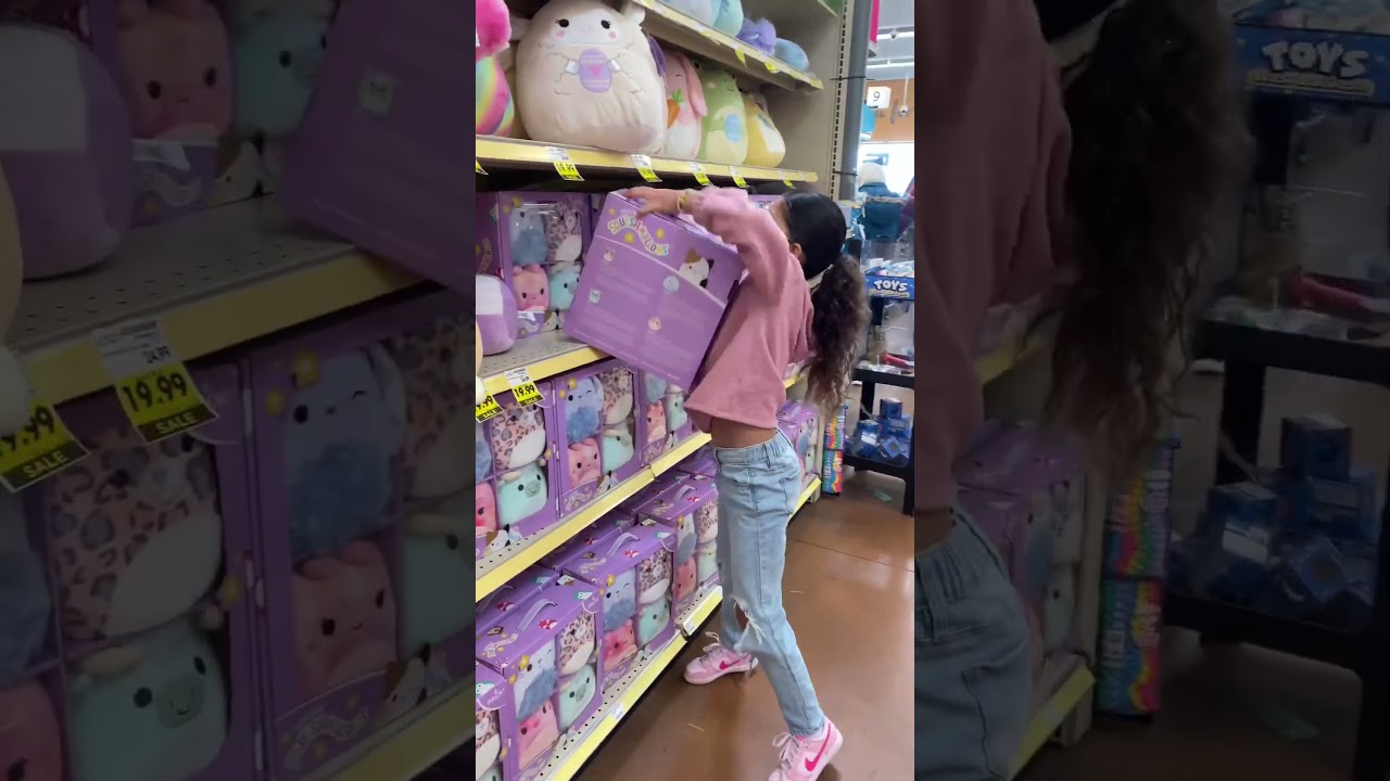 Buying all the Squishmallows   you can carry in 10 Seconds‼️#shorts #squishmallows #challenge #fypシ