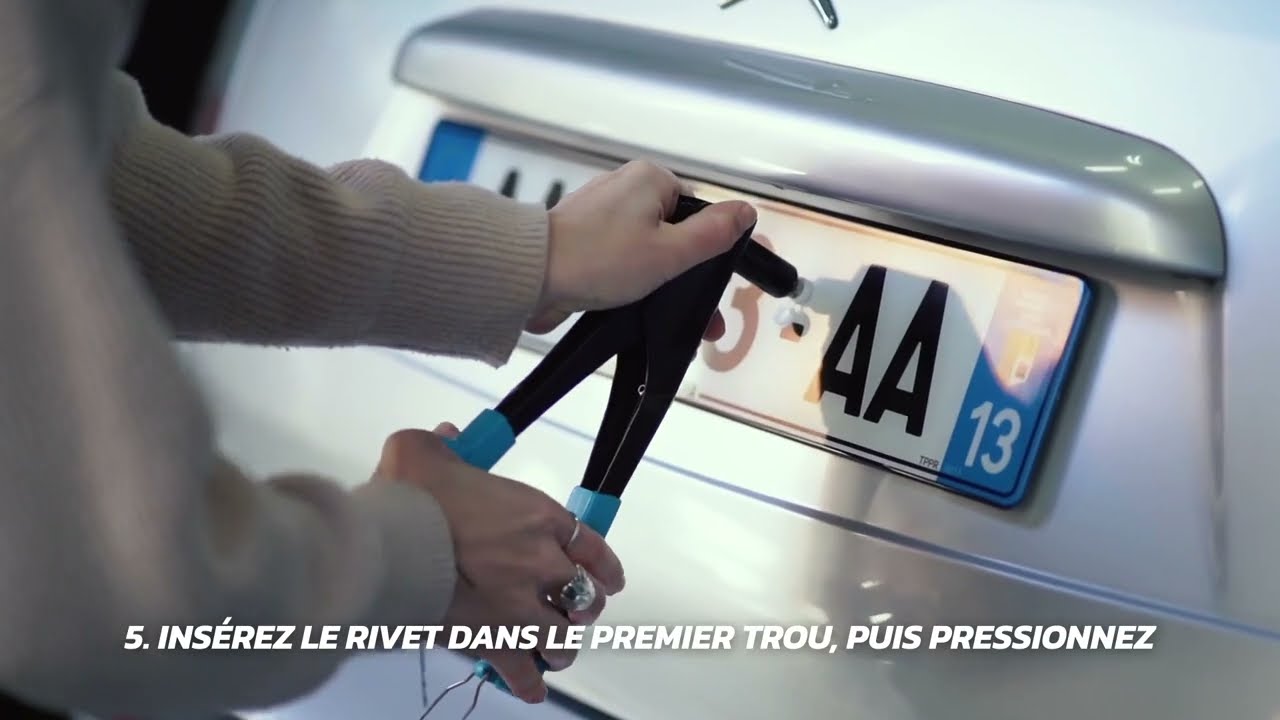 Comment poser une plaque d'immatriculation ?