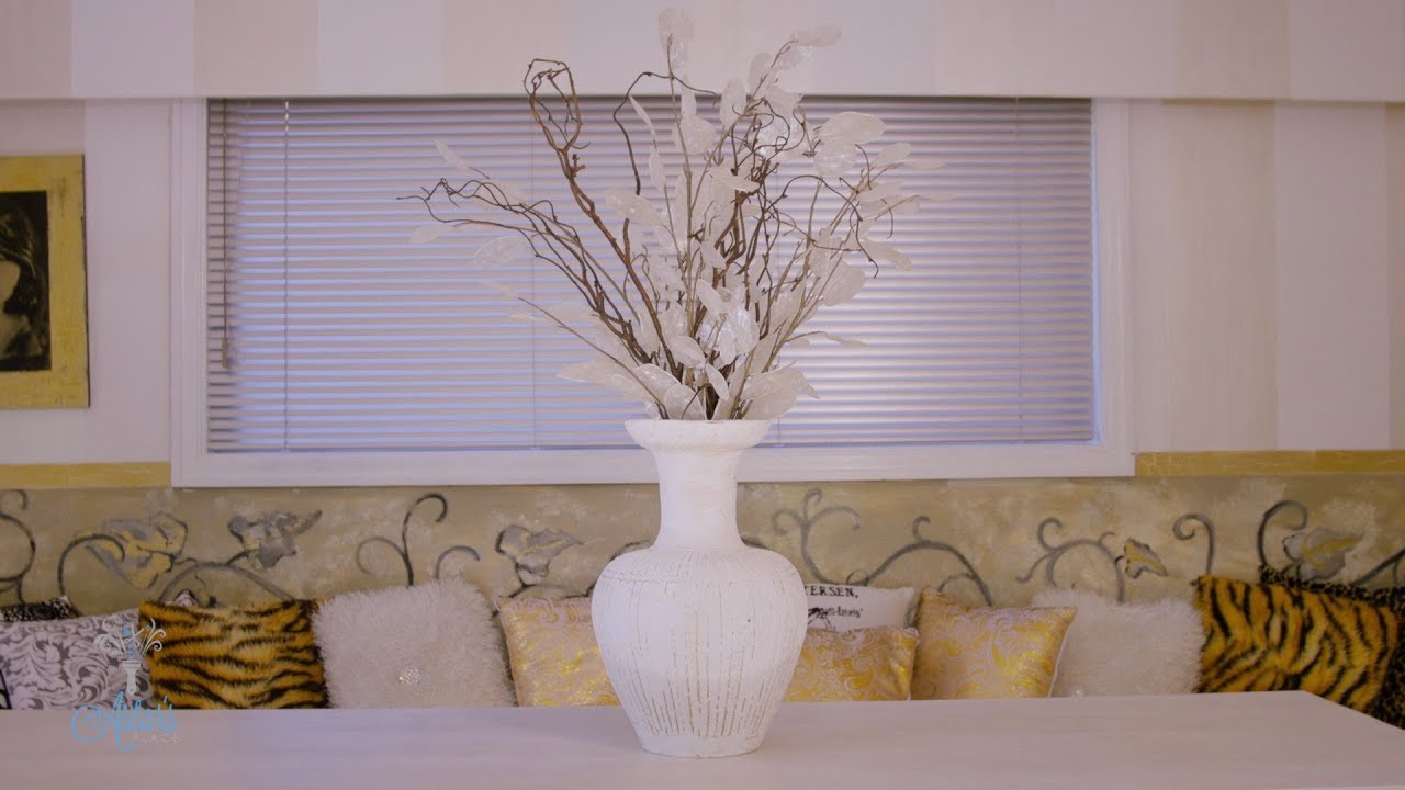 Floristry Tutorial: Honesty and Twisty Willow Arrangement